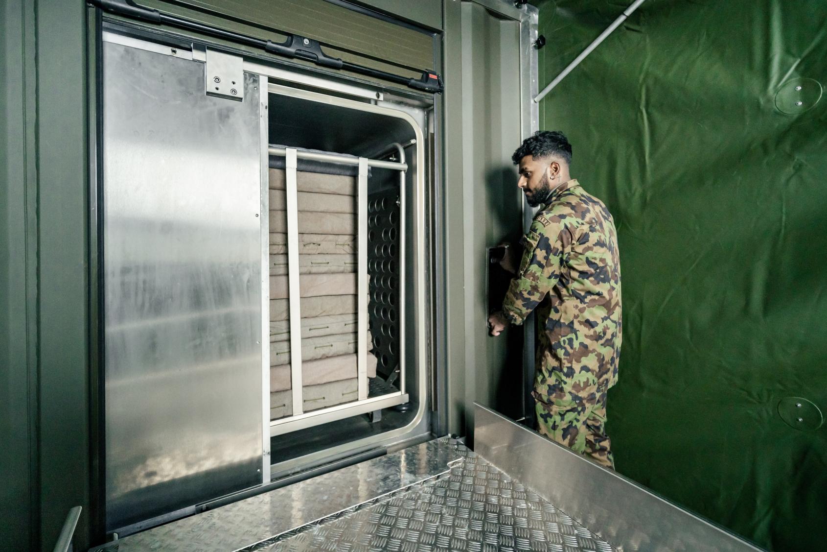 Mobile medizinische Containersysteme | RUAG