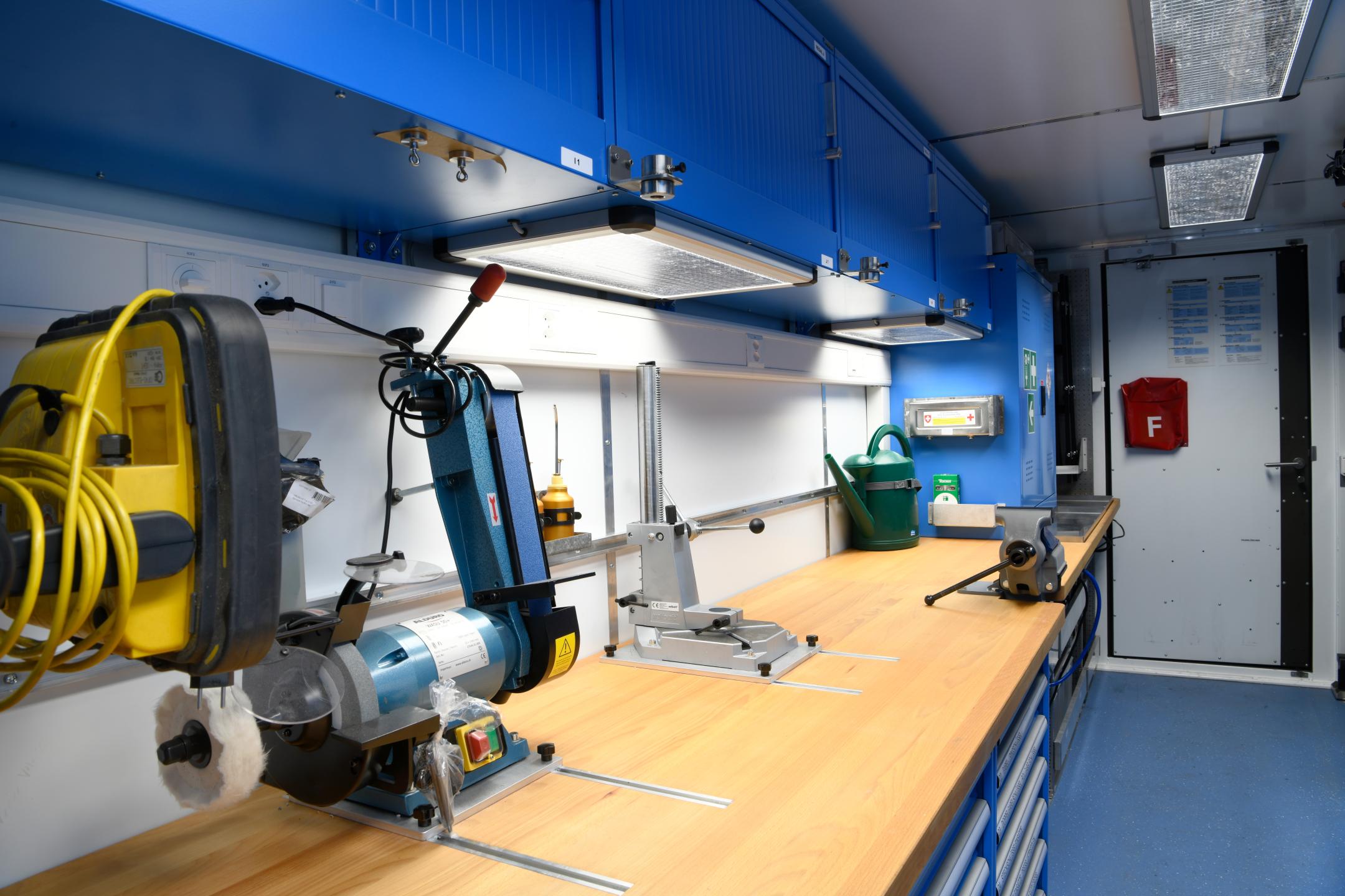 Support Containersysteme | RUAG