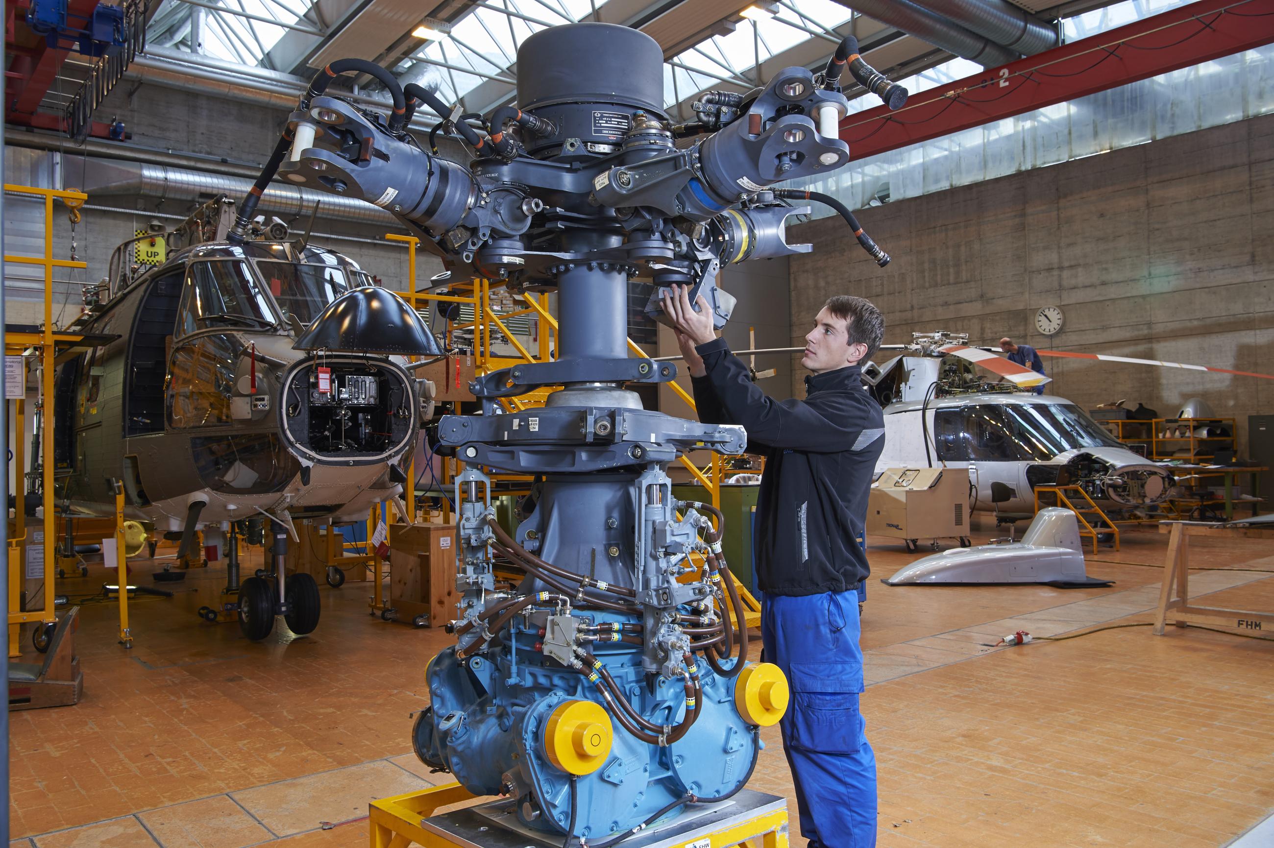 Spécialiste pour Centre de compétence pour l’entretien, la maintenance et la révision des ...